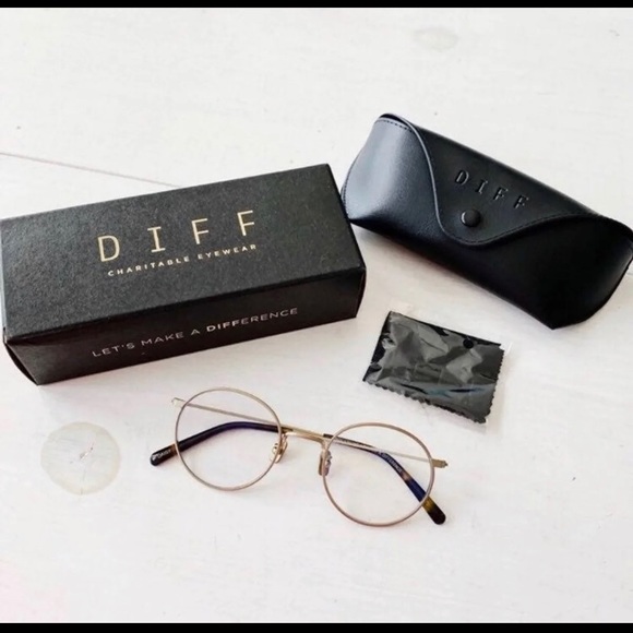 Diff Eyewear | Accessories | Diff Eyewear Blue Light Daisy Glasses ...